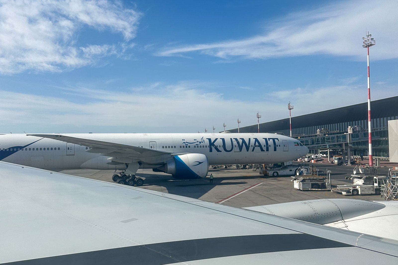 Kuwait Flights Resume Gradually After Airport Reopens